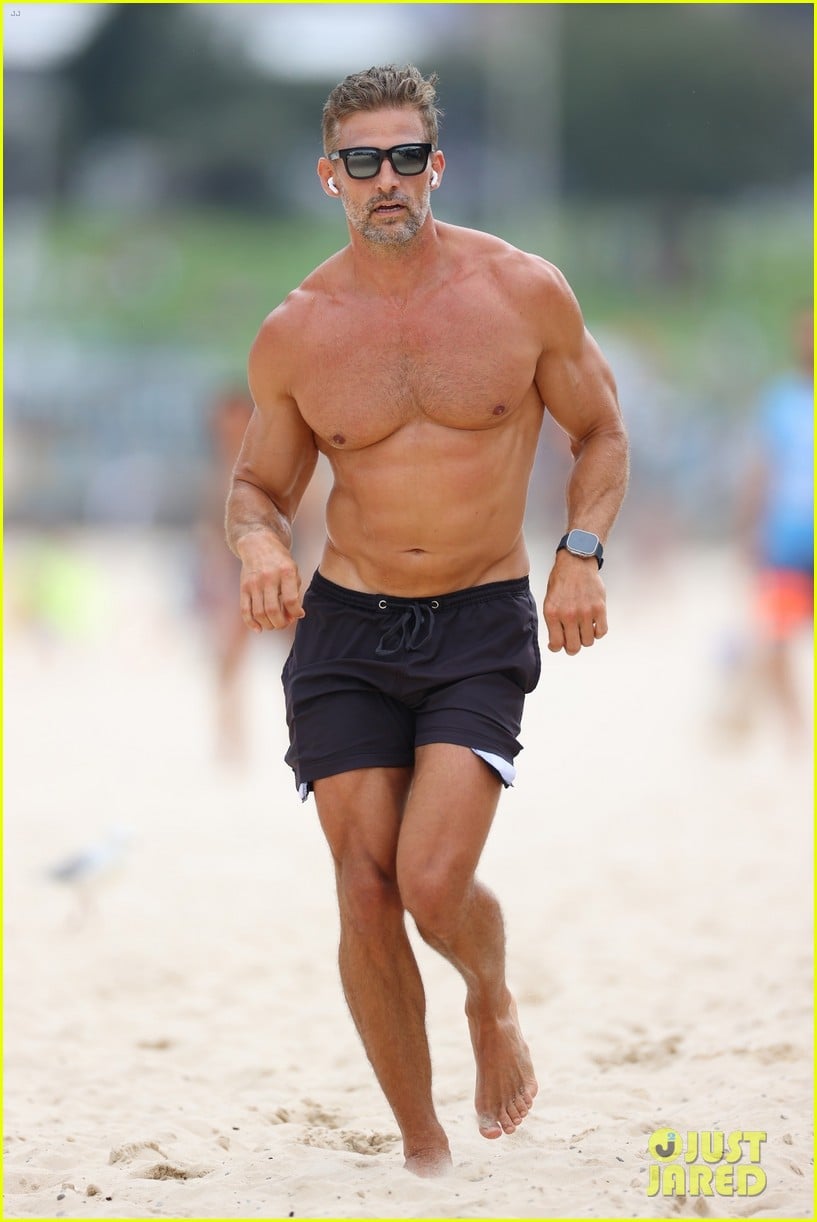 Australia's First Bachelor, Tim Robards, Looks So Fit at 40 - See New ...