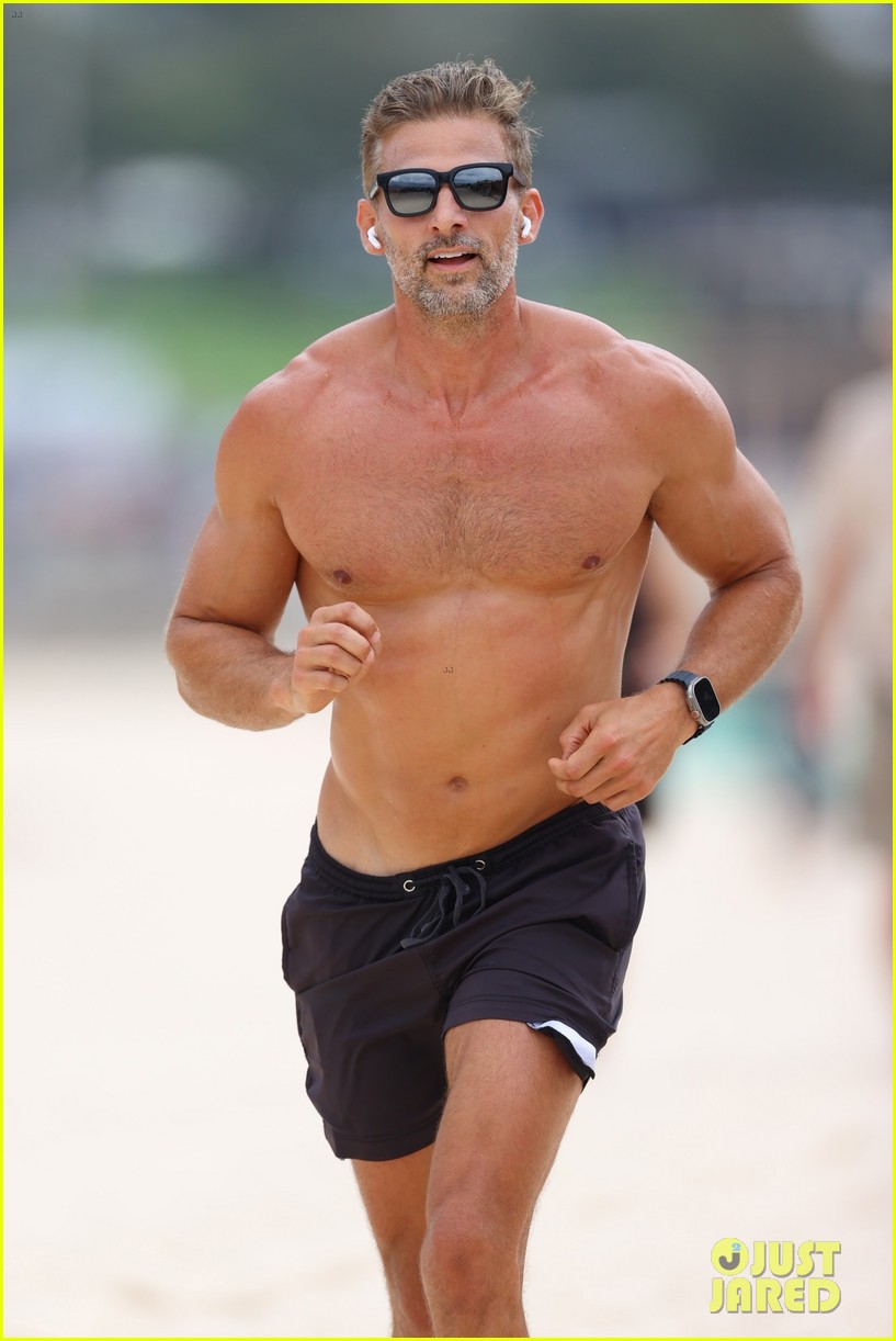 Australia's First Bachelor, Tim Robards, Looks So Fit at 40 - See New ...