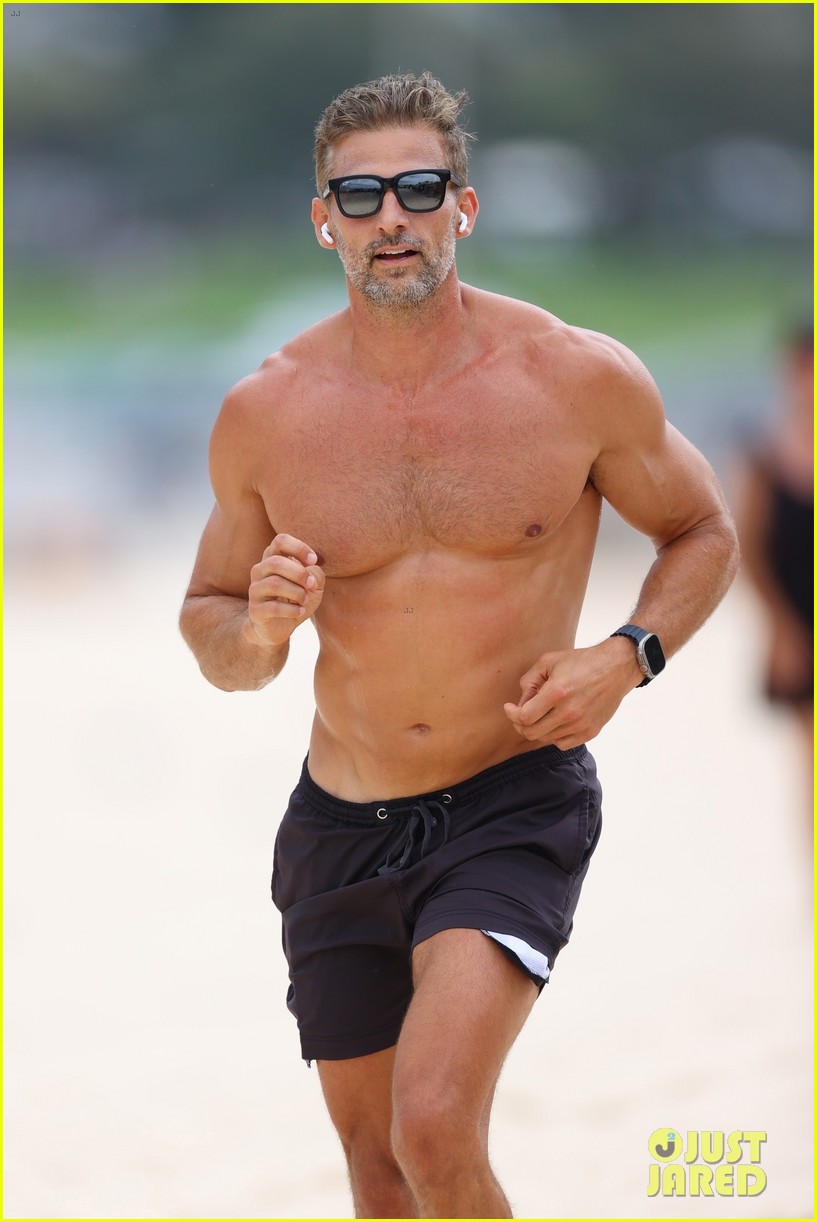 Australia's First Bachelor, Tim Robards, Looks So Fit at 40 - See New ...