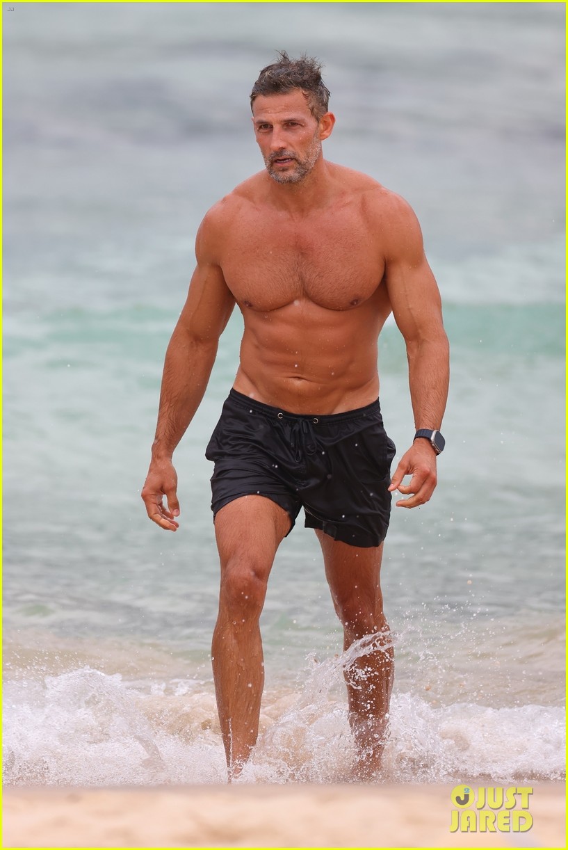 Australia's First Bachelor, Tim Robards, Looks So Fit at 40 - See New ...