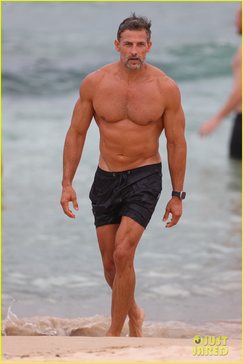 Australia's First Bachelor, Tim Robards, Looks So Fit at 40 - See New ...