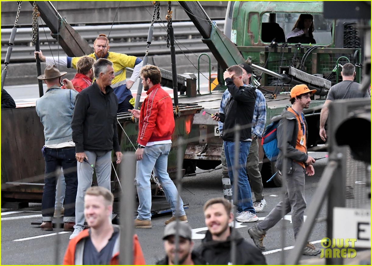 Ryan Gosling Hangs on For Dear Life While Filming 'The Fall Guy' Stunt ...