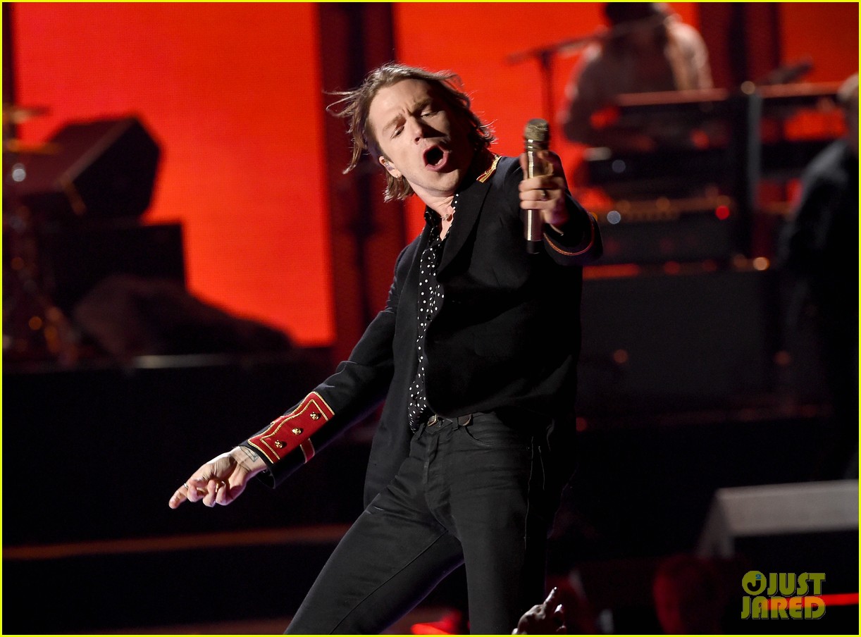 Cage the Elephant Lead Singer Matt Shultz Arrested on Felony Possession of Firearm: Photo ...