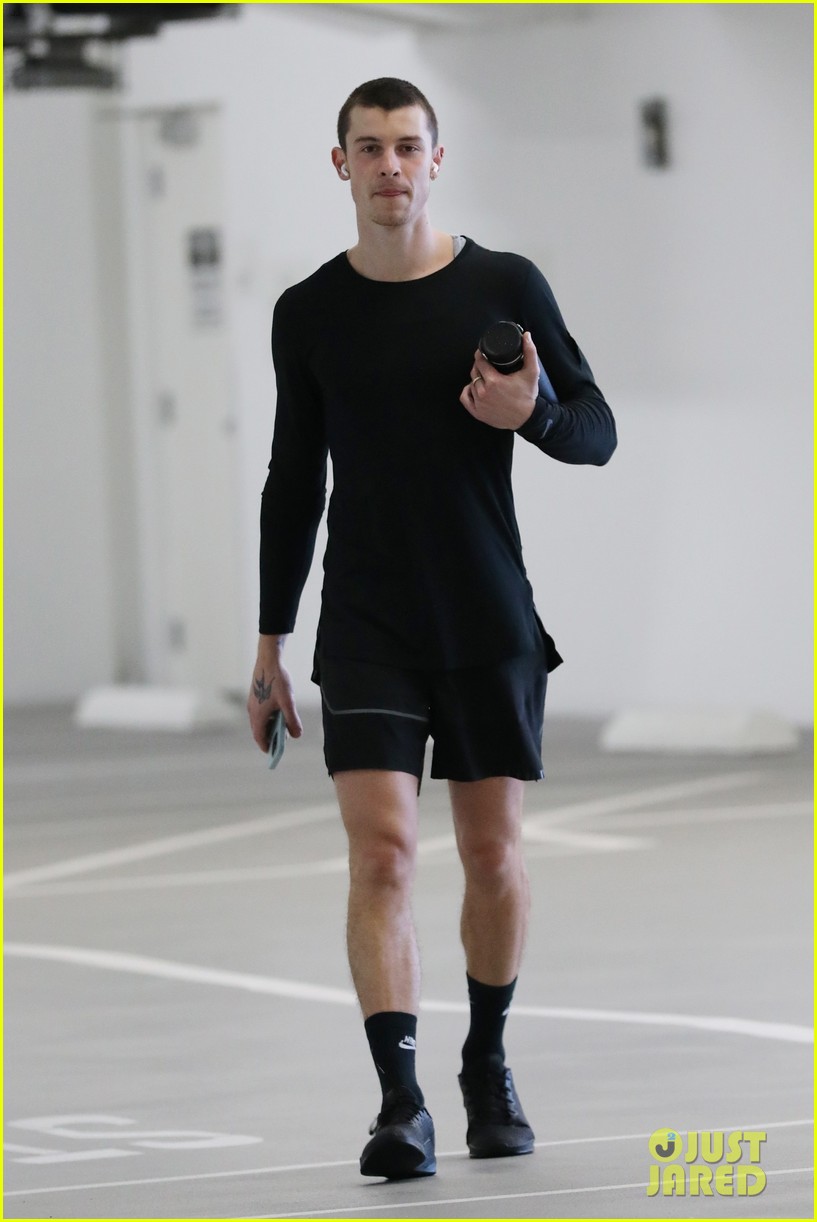 Shawn Mendes Shows Off His New Buzz Cut While Hitting the Gym: Photo ...