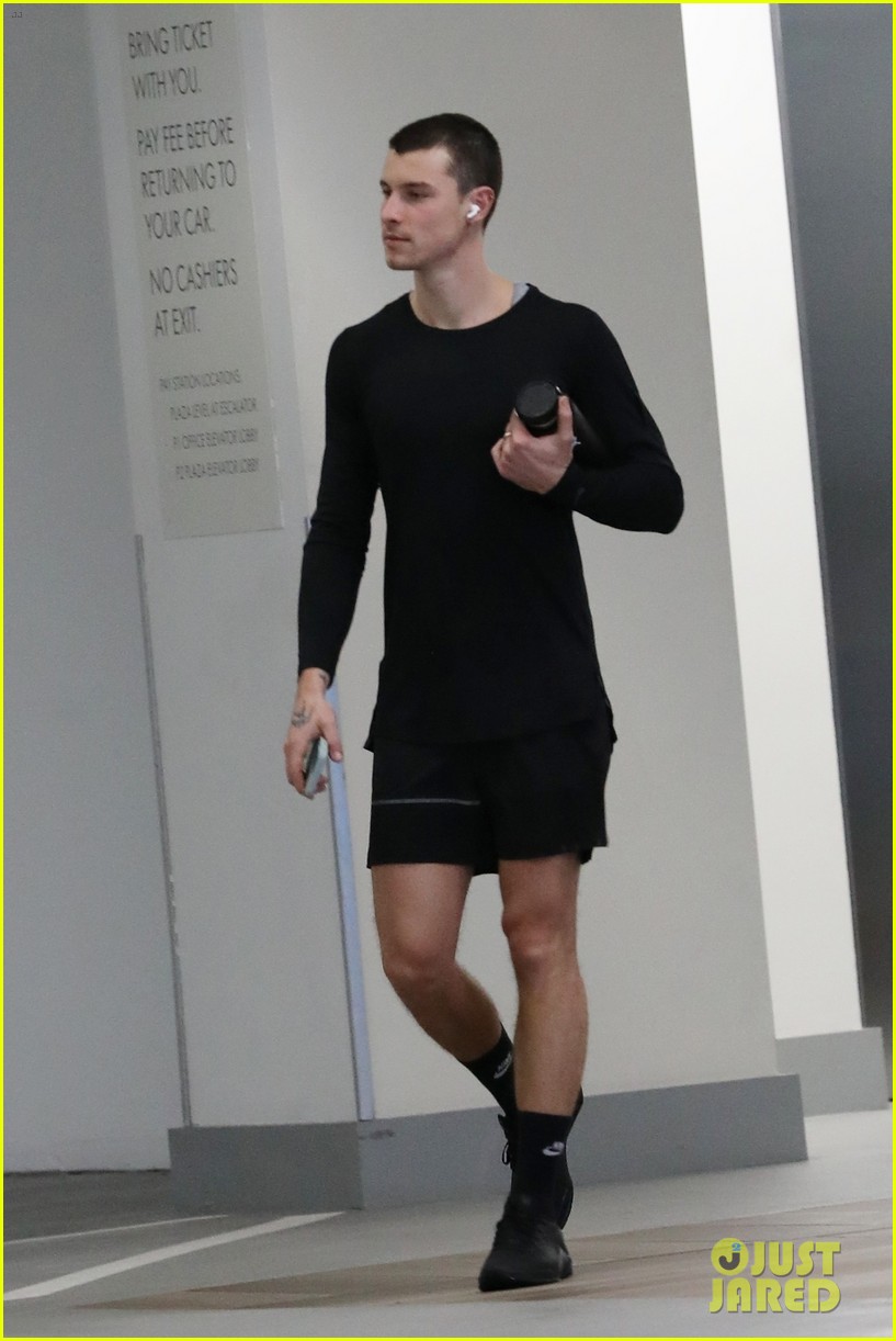 Shawn Mendes Shows Off His New Buzz Cut While Hitting the Gym: Photo ...