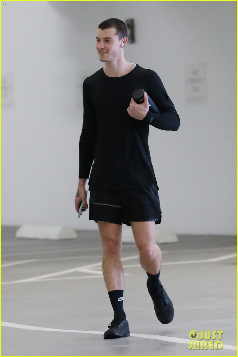 Shawn Mendes Shows Off His New Buzz Cut While Hitting the Gym: Photo ...