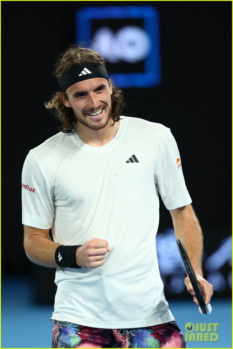 Tennis Player Stefanos Tsitsipas Goes Viral for His Offer to Margot ...