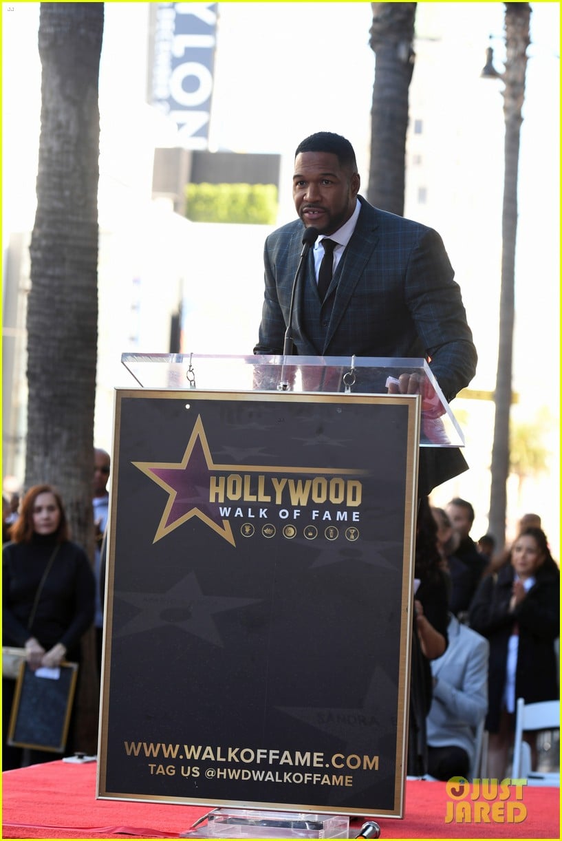Michael Strahan Makes Rare Appearance with Girlfriend Kayla Quick at ...