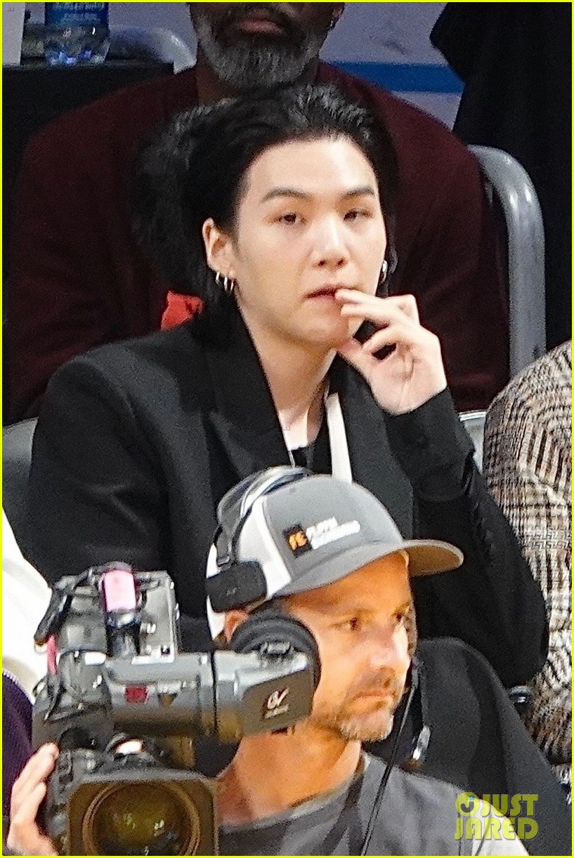 BTS Star Suga Sits Courtside at Lakers Game in L.A. (Photos): Photo ...