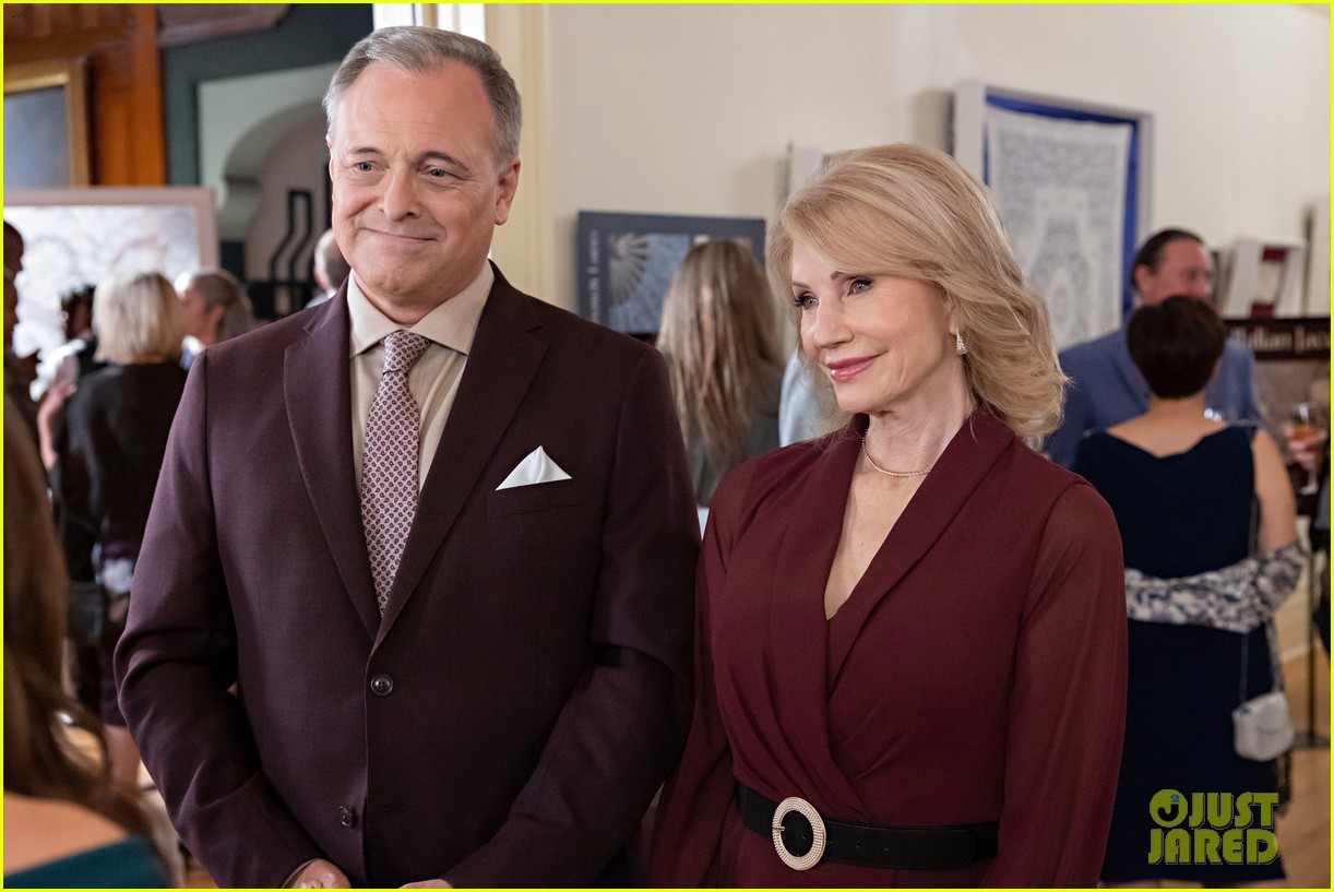 Lacey Chabert Has Big News To Share With Kevin McGarry In 'The Wedding ...