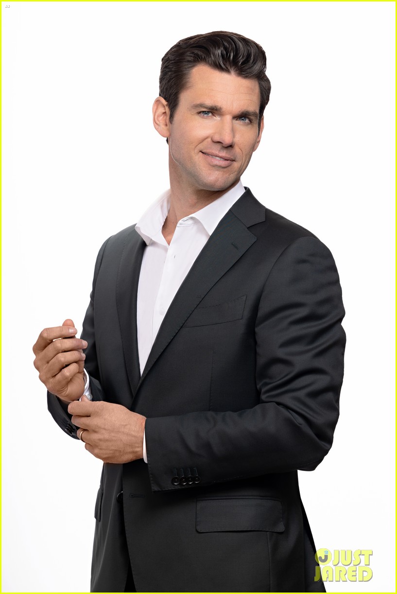 Lacey Chabert Has Big News To Share With Kevin McGarry In 'The Wedding ...