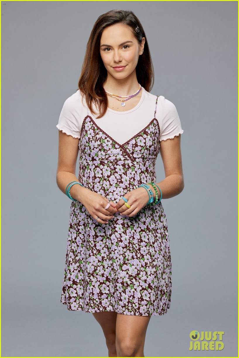 Andie MacDowell Opens Up About Playing a Younger Version of Herself For ...