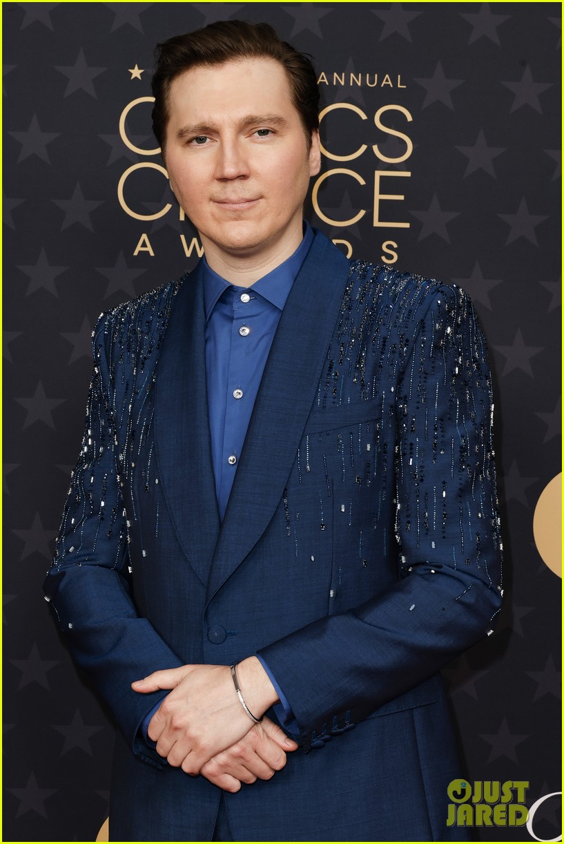 Michelle Williams' Critics Choice 2023 Date Is Her BFF Busy Philipps ...