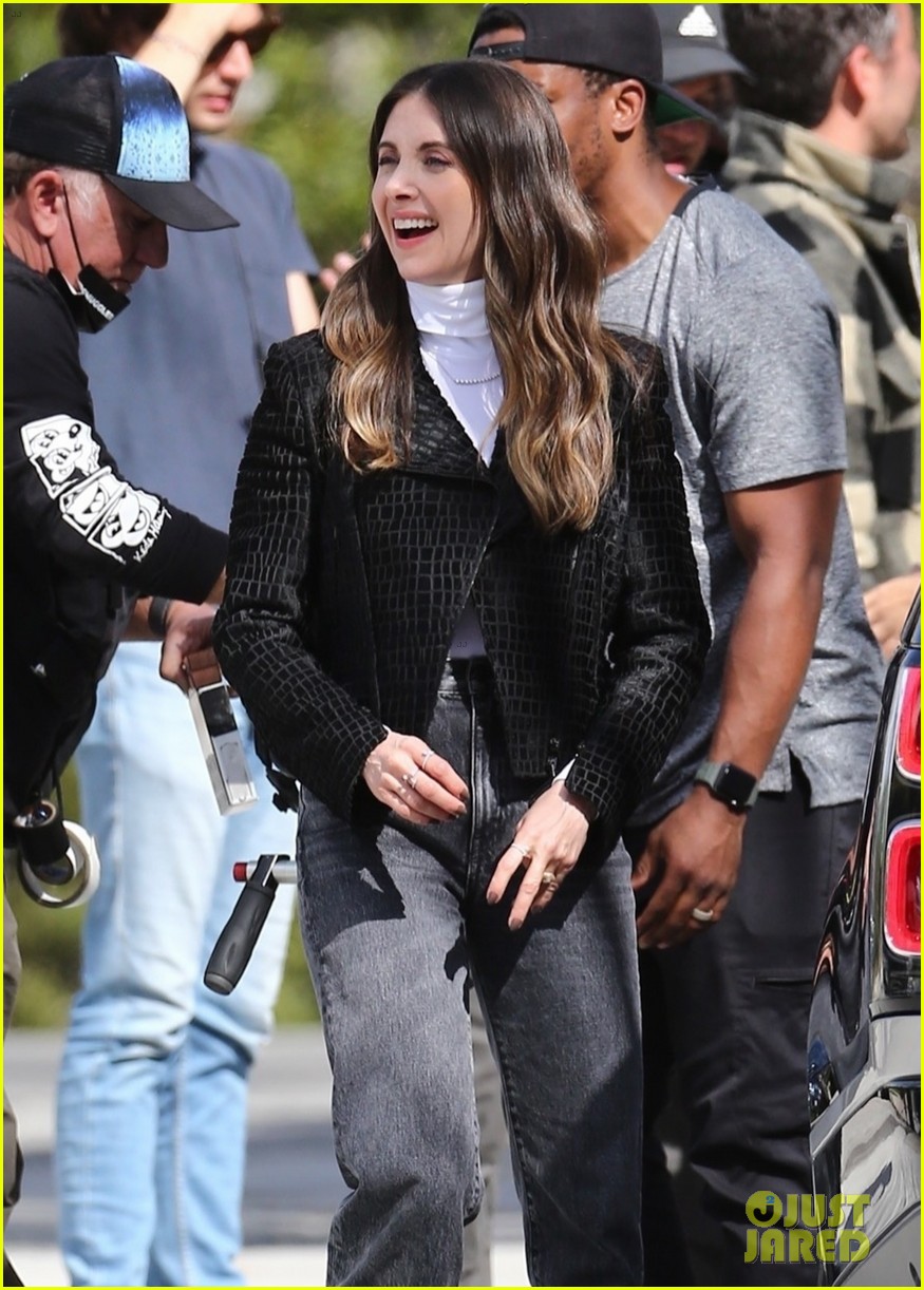 Community's Alison Brie & Danny Pudi Reunite For 'Carpool Karaoke' Skit ...