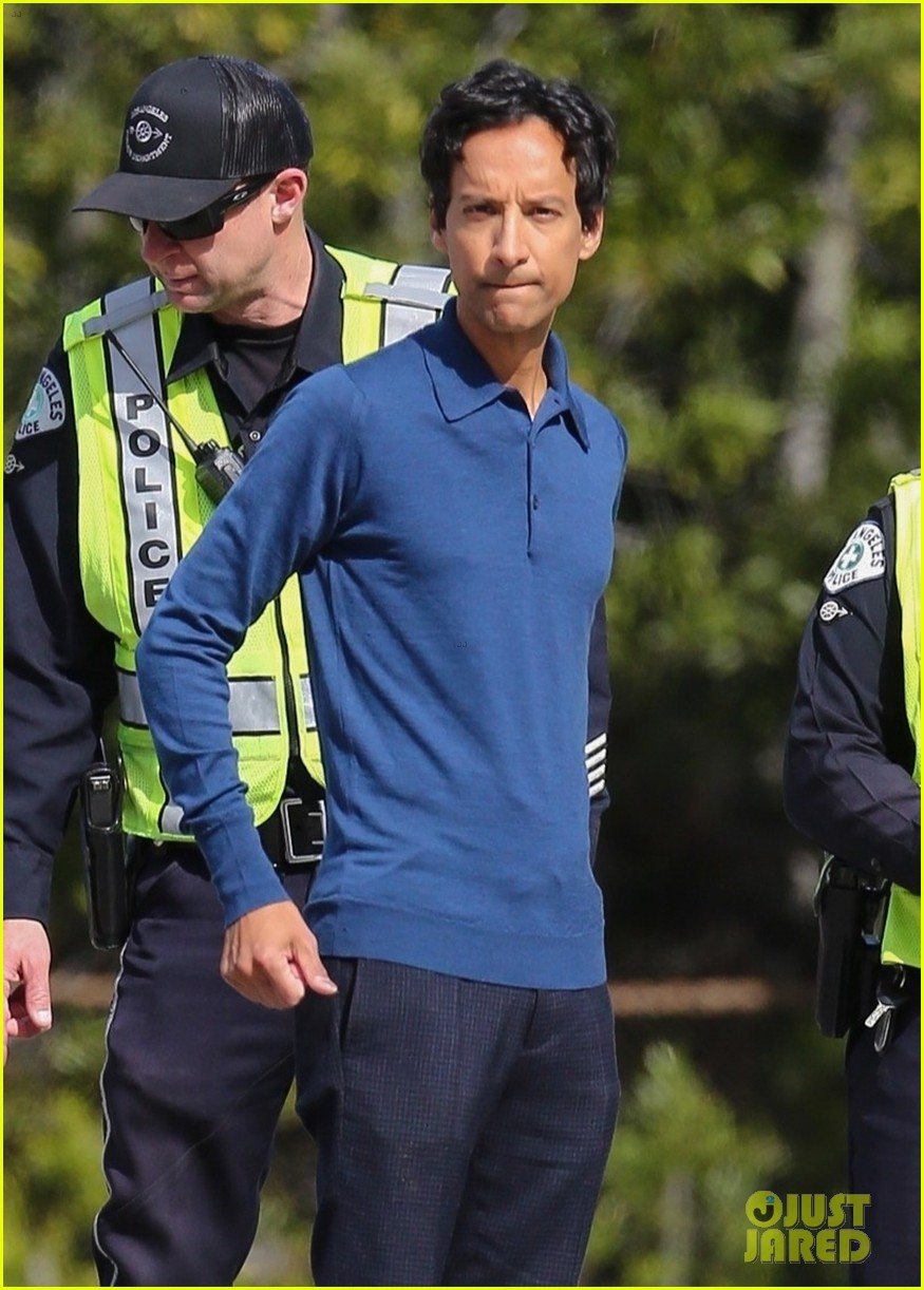 Community's Alison Brie & Danny Pudi Reunite For 'Carpool Karaoke' Skit ...