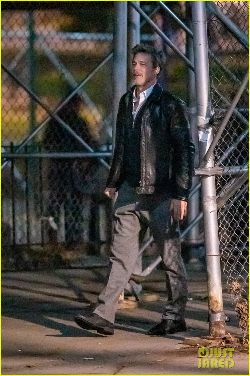 Photo: brad pitt austin abrams wolves 33 | Photo 4895324 | Just Jared