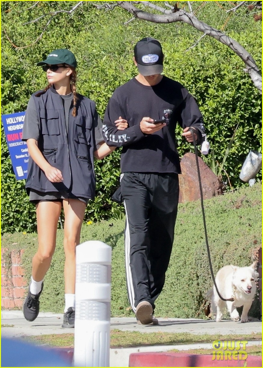 Austin Butler & Girlfriend Kaia Gerber go for a Stroll Days After Ex ...