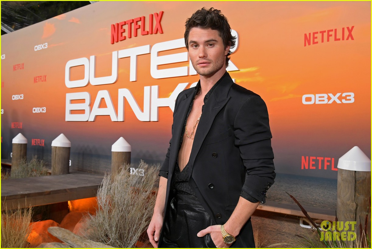 'Outer Banks' Cast Dresses Up for Season 3 Premiere of Netflix Hit ...