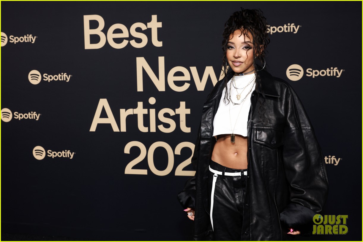 Anitta, Becky G, Madison Beer & More Delivered Fierce Looks at Spotify ...