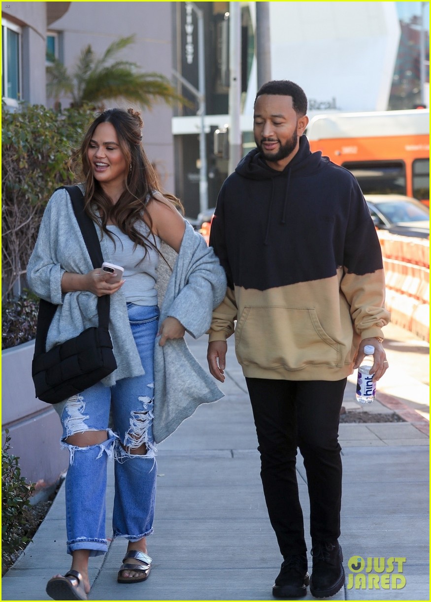 John Legend Shares How He Gives Chrissy Teigen a 'Break' After ...