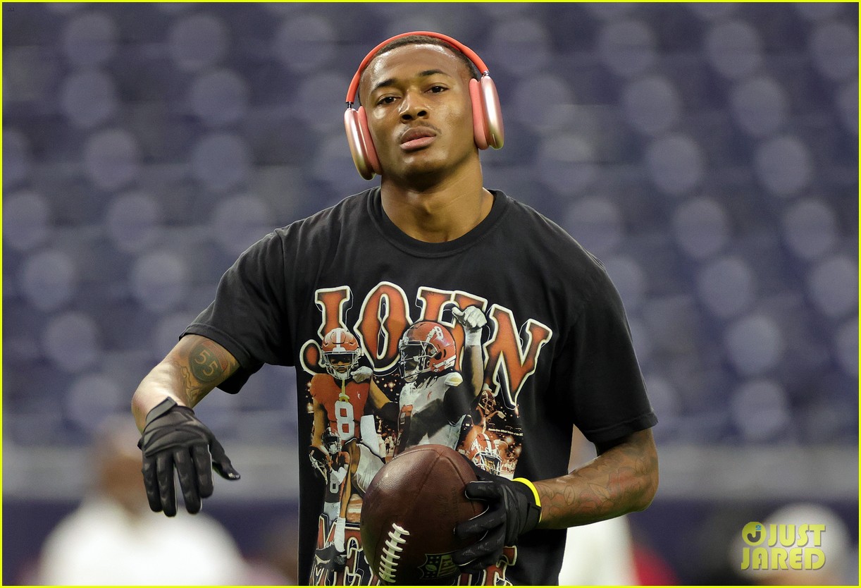 Who Is DeVonta Smith's Girlfriend? He's Rumored to Be in a Long-Time ...