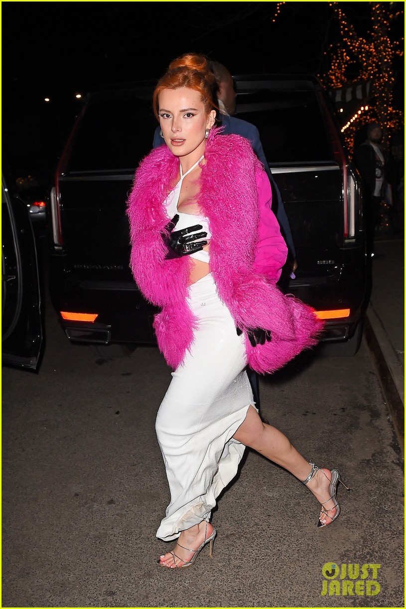 Bella Thorne Celebrates Valentine's Day with Boyfriend Mark Emms After ...