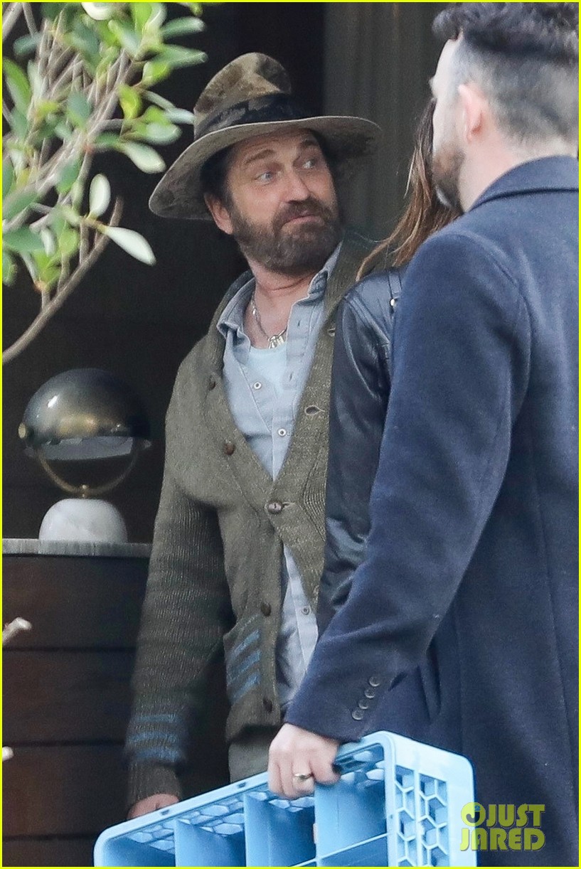 Gerard Butler Wears A Funky Hat While Out To Lunch With Morgan Brown in ...