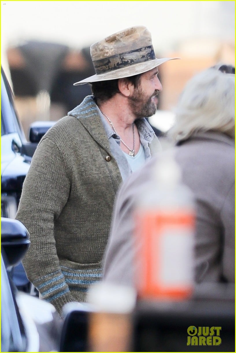 Gerard Butler Wears A Funky Hat While Out To Lunch With Morgan Brown in ...