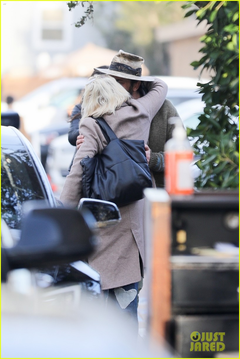 Gerard Butler Wears A Funky Hat While Out To Lunch With Morgan Brown in ...