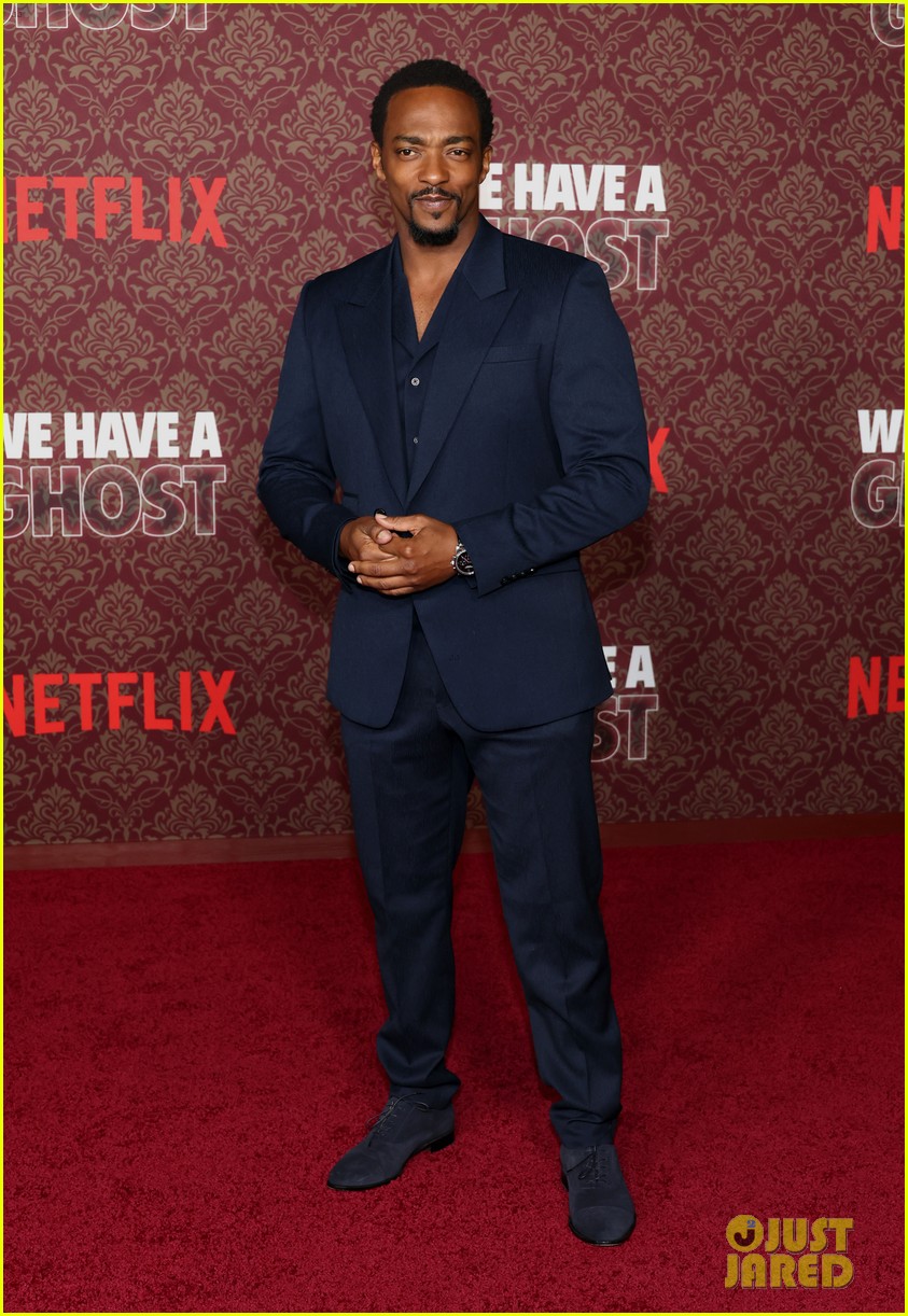 Jennifer Coolidge Joins Anthony Mackie, Jahi Winston, & David Harbour at 'We Have A Ghost ...