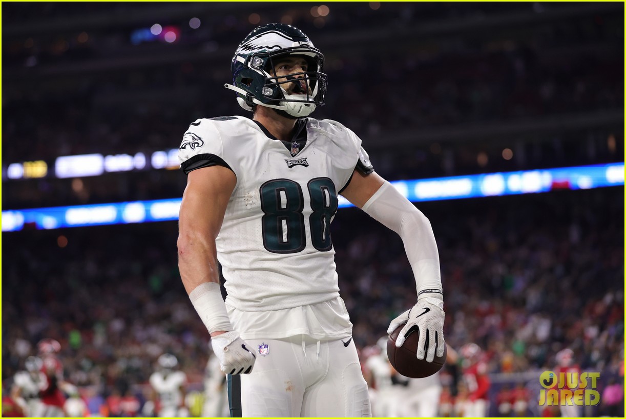 Photo: who is dallas goedert girlfriend 17 | Photo 4891201 | Just Jared