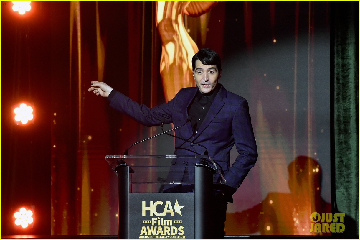 Brendan Fraser & Angela Bassett Win Big at HCA Film Awards 2023: Photo ...