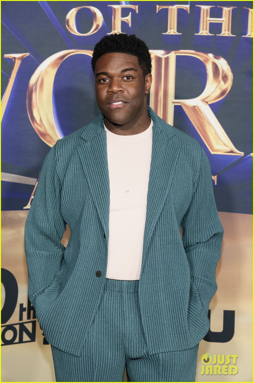 Hannah Einbinder & Reggie Watts Jokes Around On 'History of the World ...