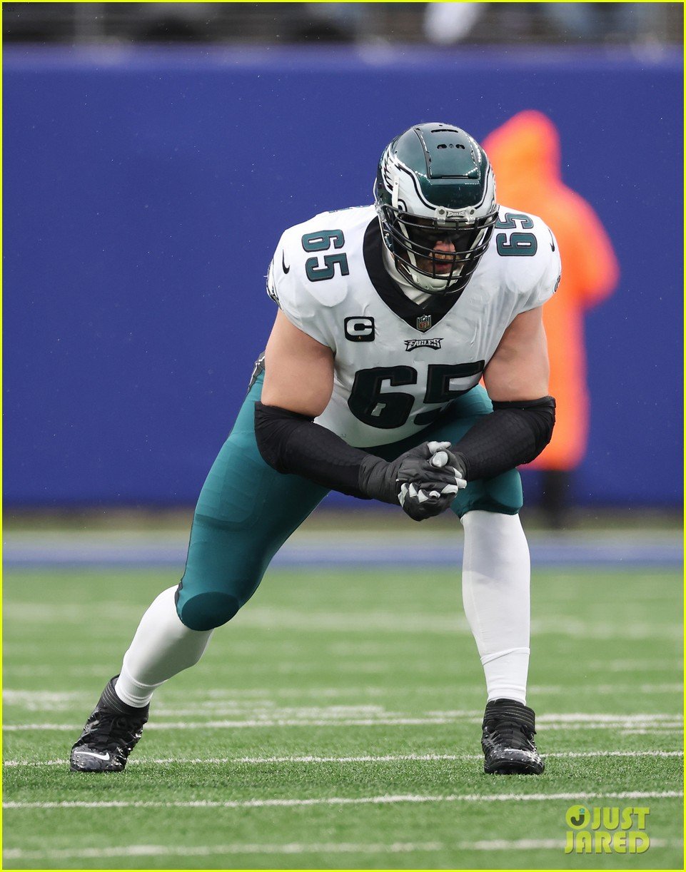 Who Is Lane Johnson's Girlfriend? The Eagles Player Is Dating Kelsey ...