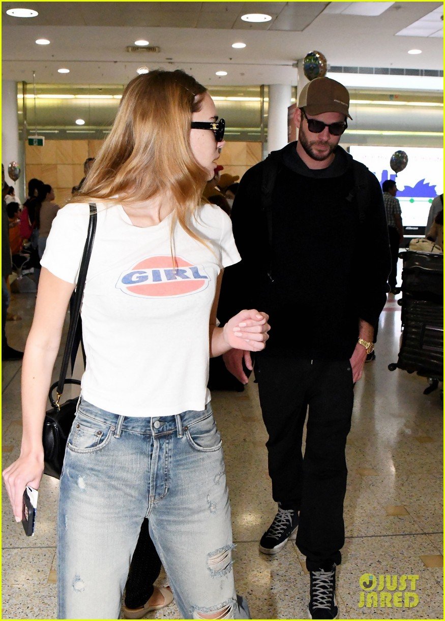 Liam Hemsworth & Girlfriend Gabriella Brooks Land in Australia as Miley ...
