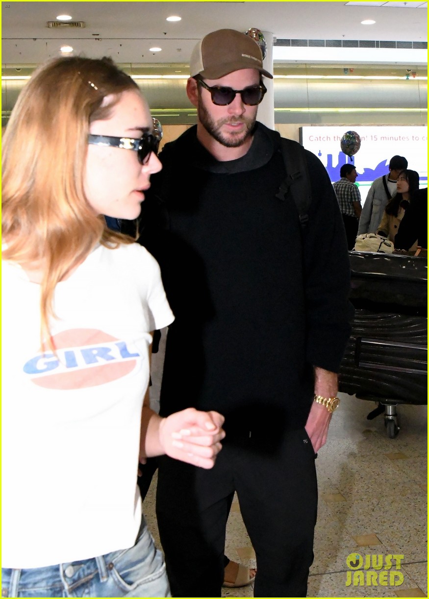 Liam Hemsworth & Girlfriend Gabriella Brooks Land in Australia as Miley ...