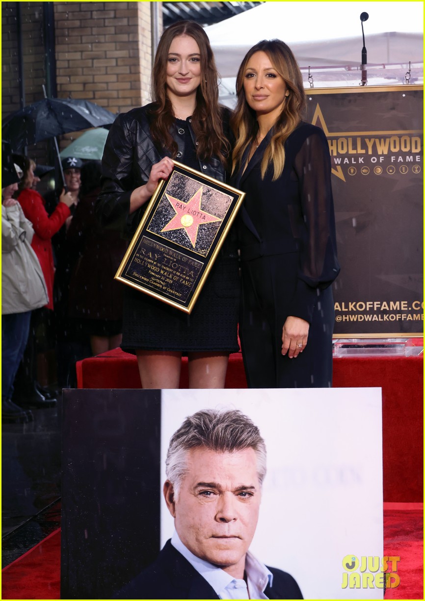 Ray Liotta's Daughter Accepts His Posthumous Star on Hollywood Walk of ...