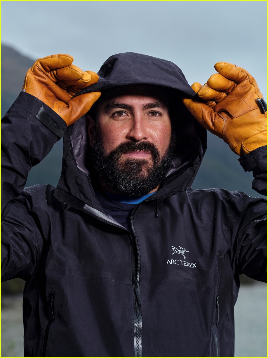 Netflix's 'Outlast' Introduces Cast & Premieres Trailer for Survival ...