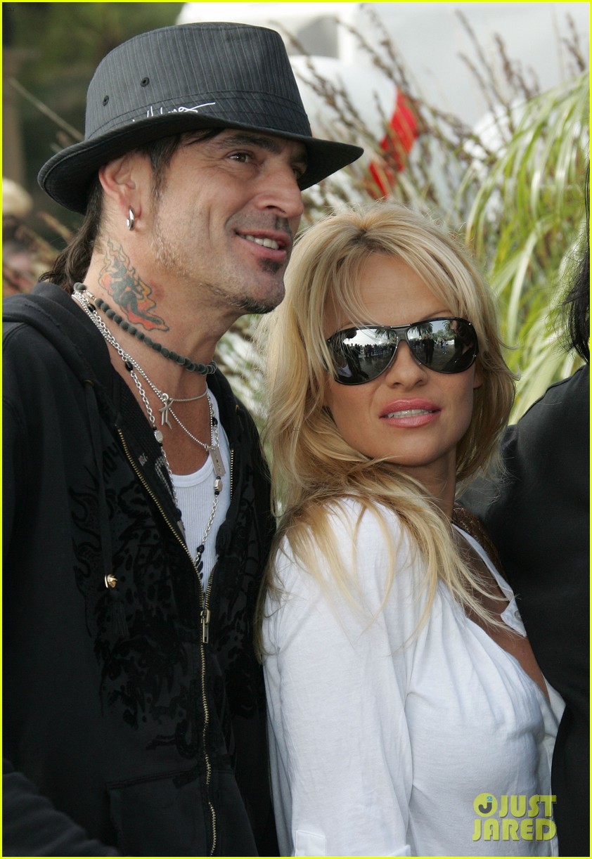 'The View' Host Calls Pamela Anderson 'Thirsty' for Texting Ex Tommy Lee & Confessing He's Her ...