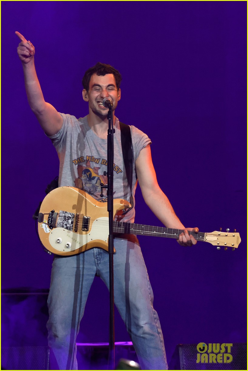 Paramore Drops 6th Studio Album 'This Is Why,' Their First In Over 5 ...