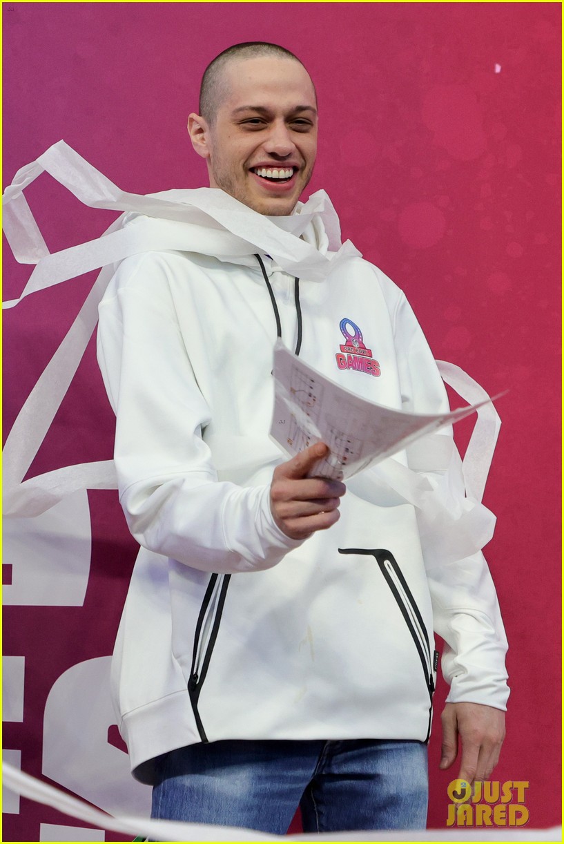 Pete Davidson Hilariously Questions Why He's Judging A Football ...