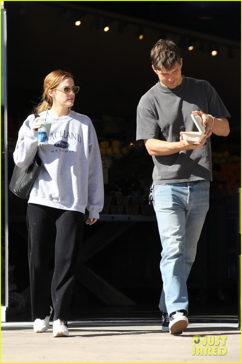 Riley Keough & Husband Ben Smith-Petersen Grab Lunch in Calabasas ...