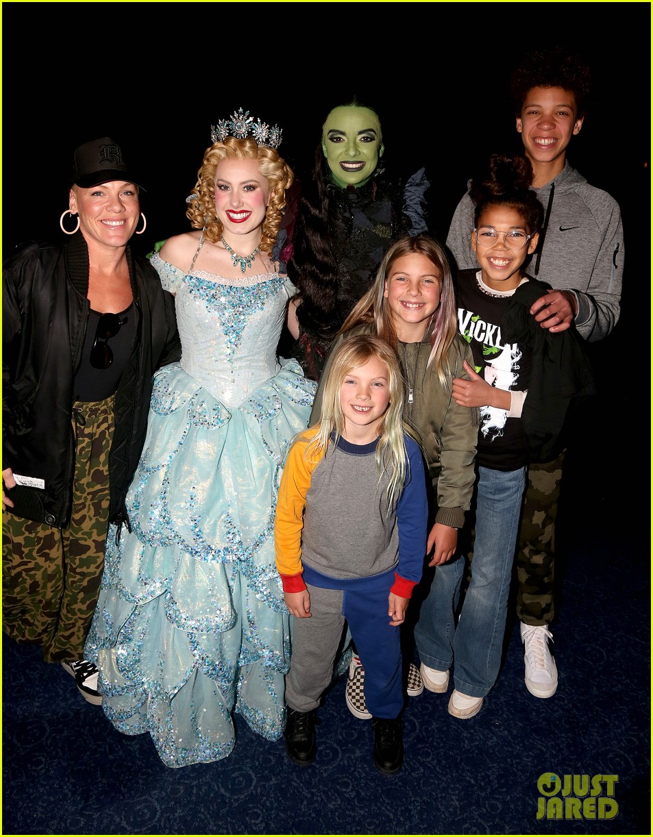 Pink Takes Her Kids to See 'Wicked' on Broadway!: Photo 4897413 ...