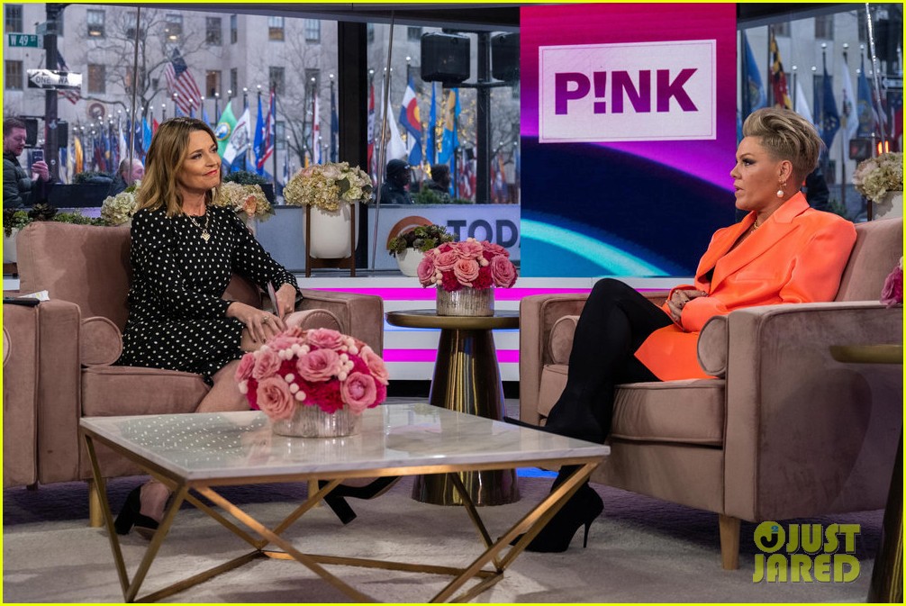 Pink Takes Her Kids to See 'Wicked' on Broadway!: Photo 4897417 ...