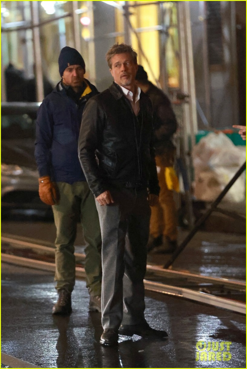 Brad Pitt & George Clooney Film Late-Night Scenes for 'Wolves' Thriller ...