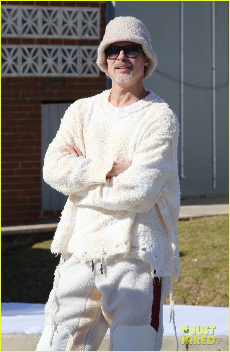 Brad Pitt Sticks Out His Tongue While Filming 'Wolves' With George ...