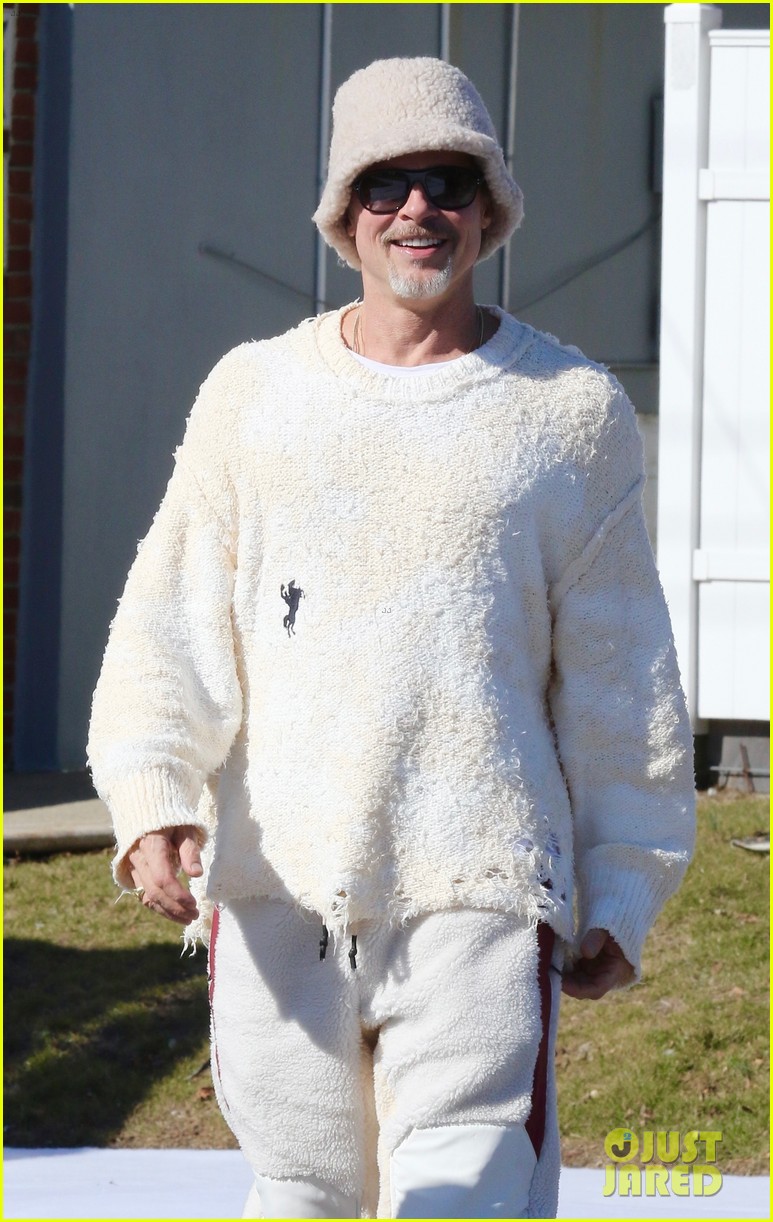 Brad Pitt Sticks Out His Tongue While Filming 'Wolves' With George ...