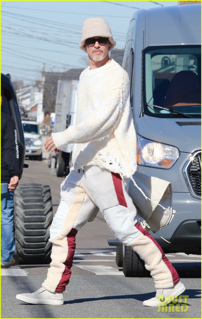 Brad Pitt Sticks Out His Tongue While Filming 'Wolves' With George ...