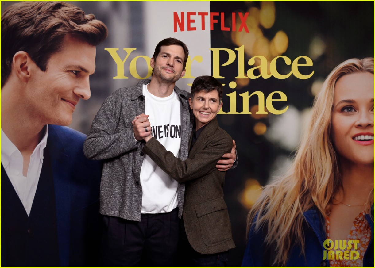 Reese Witherspoon & Ashton Kutcher's Latest Red Carpet Photos Are Much ...