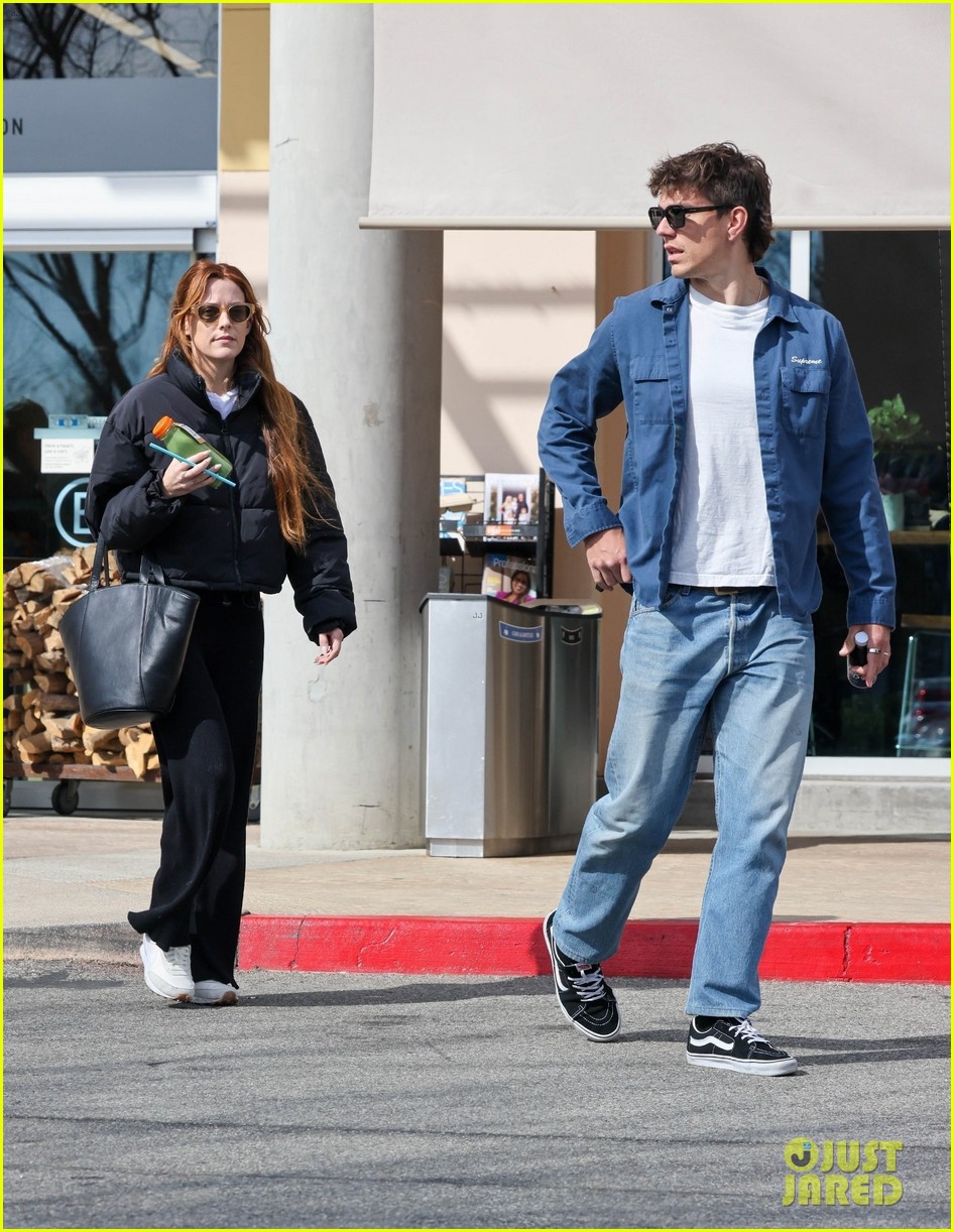 Riley Keough Goes On A Quick Store Run With Husband Ben Smith-Petersen ...